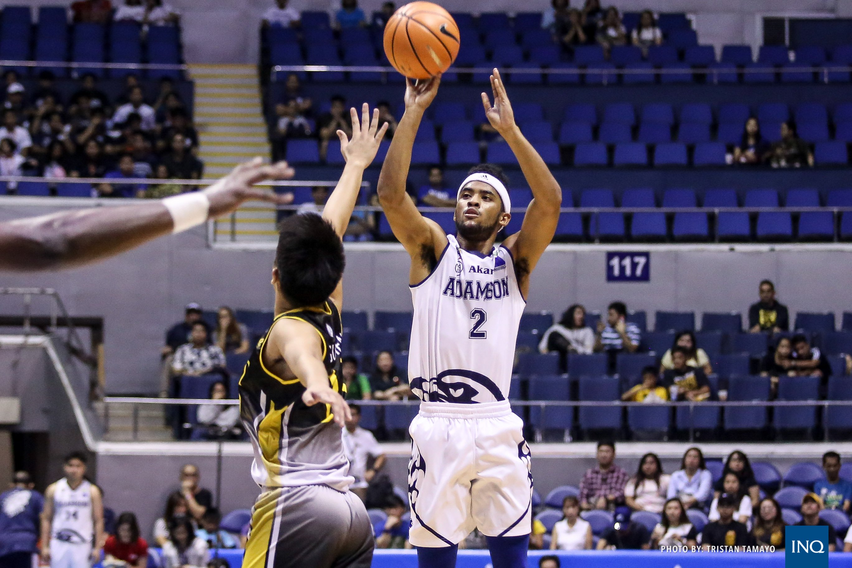 UAAP Basketball Midterm Grades - 8List.ph