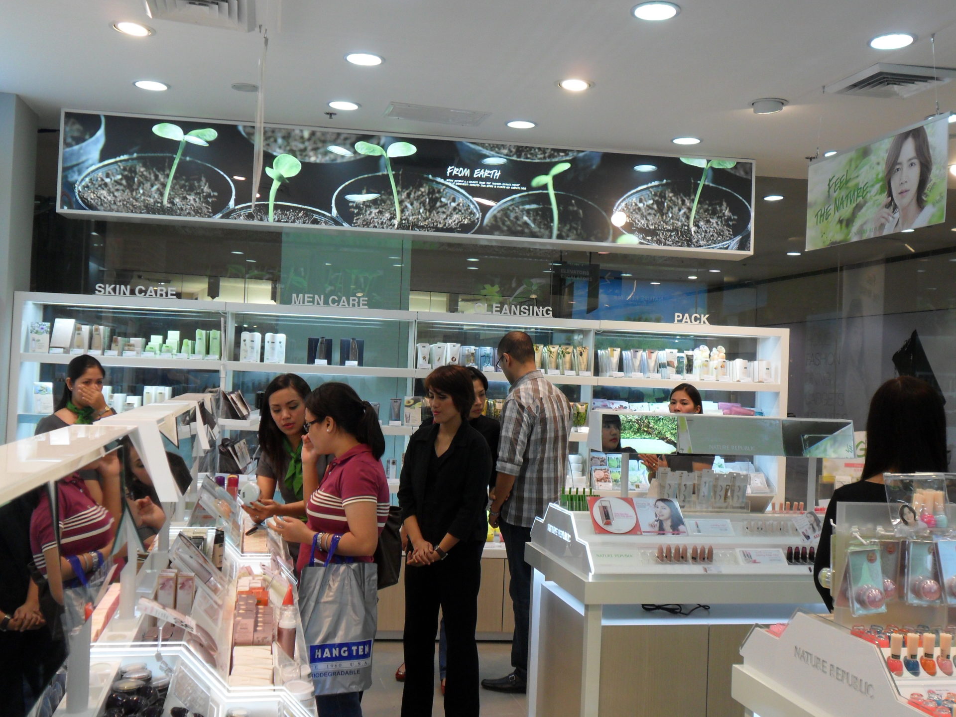 8 Superpowers Pinay Salesladies Have - 8List.ph