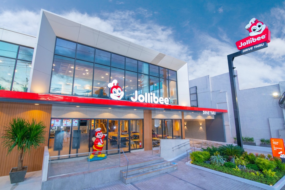 The Fast Food Resto of the Future Is Here, Thanks to Jollibee - 8List.ph