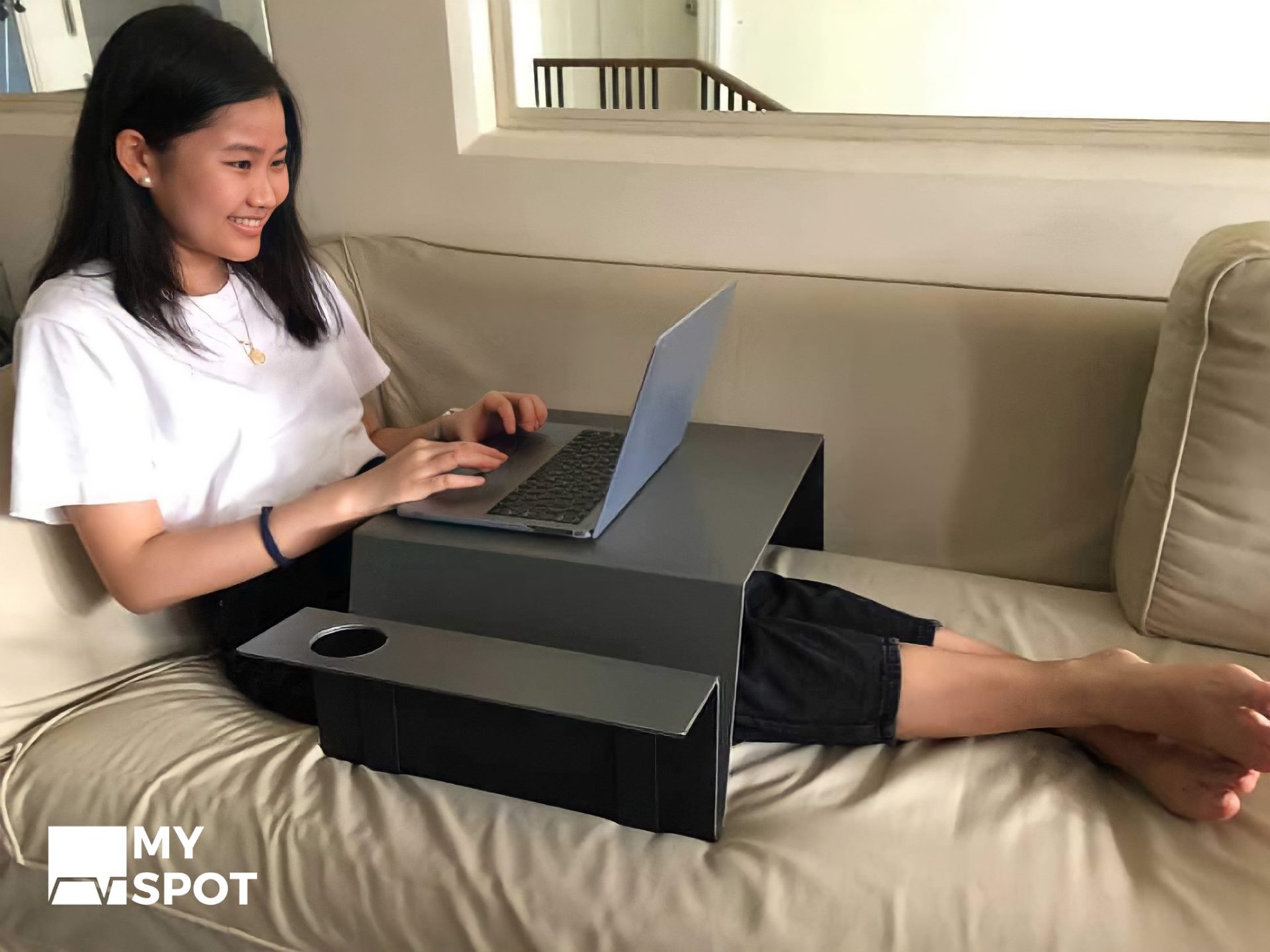 8 Best Laptop Tables Perfect for Working in Bed - 8List.ph