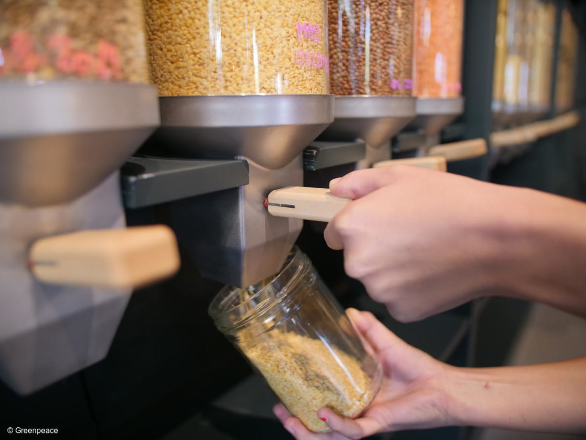 Ways to Avoid Single-Use Plastic: How to Do Your Part for Mother Nature