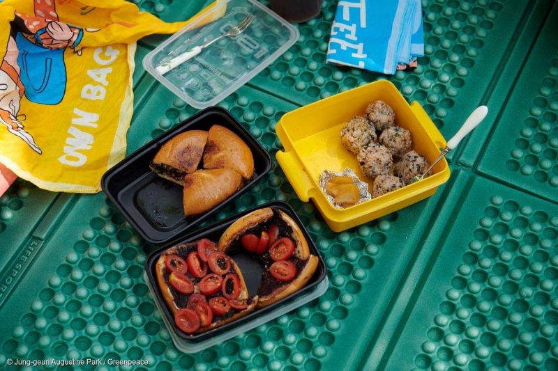 Ways to Avoid Single-Use Plastic: How to Do Your Part for Mother Nature