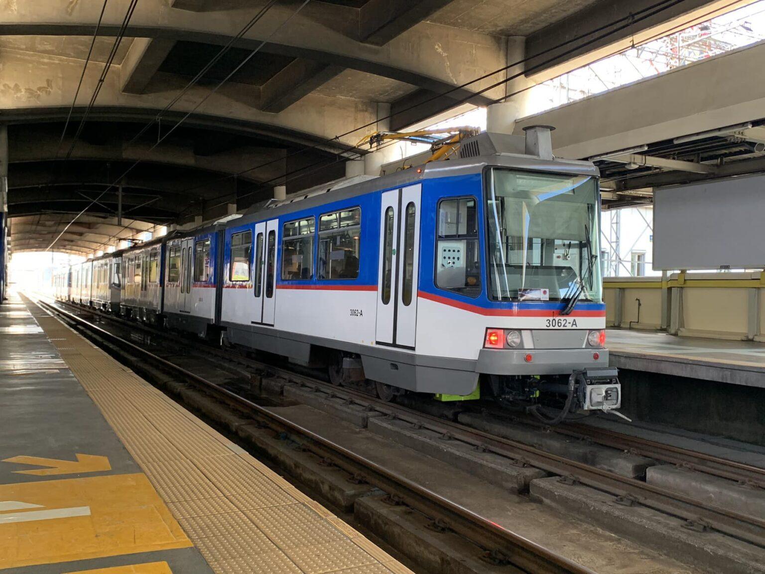 Pinoys Petition to Extend MRT and LRT Operating Hours - 8List.ph Pinoys Petition to Extend MRT and LRT Operating Hours - 8List.ph