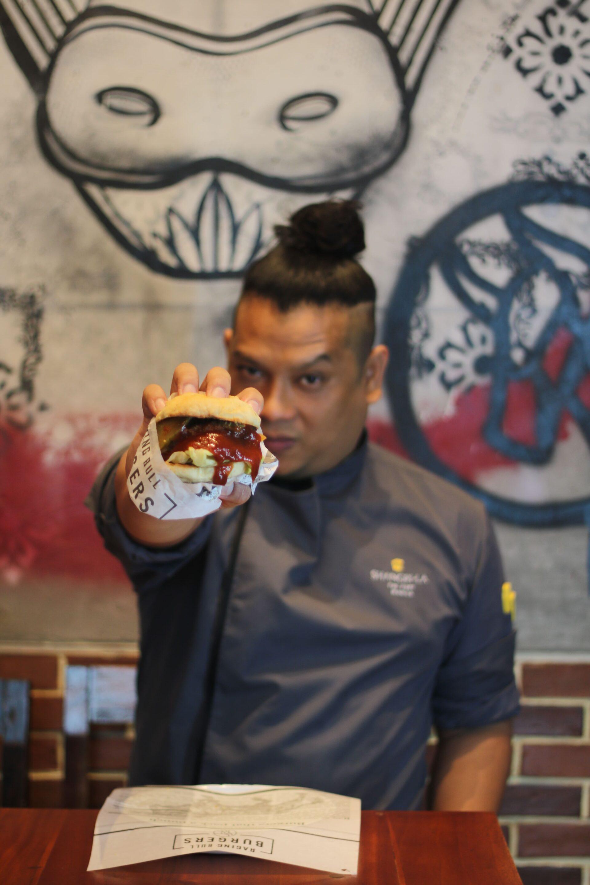 Anatomy of a Ragin' Burger by Chef John of Raging Bull Burgers - 8List.ph